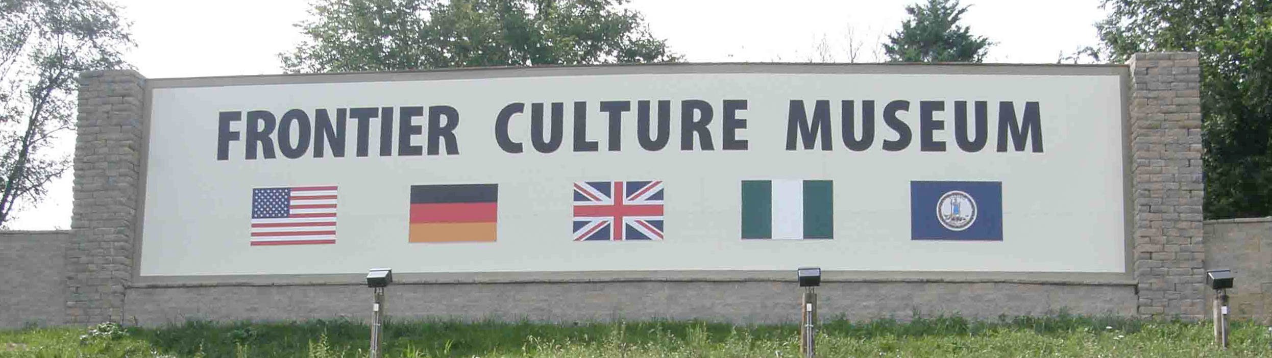 Frontier Culture Museum Outdoor Signs - Eddie Edwards Signs